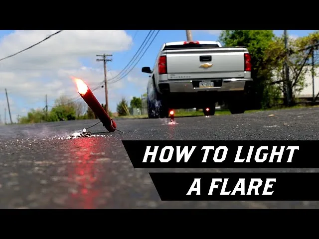 Orion 30-Minute Flares w/ Wire Stand - Case Of 36 | TSS