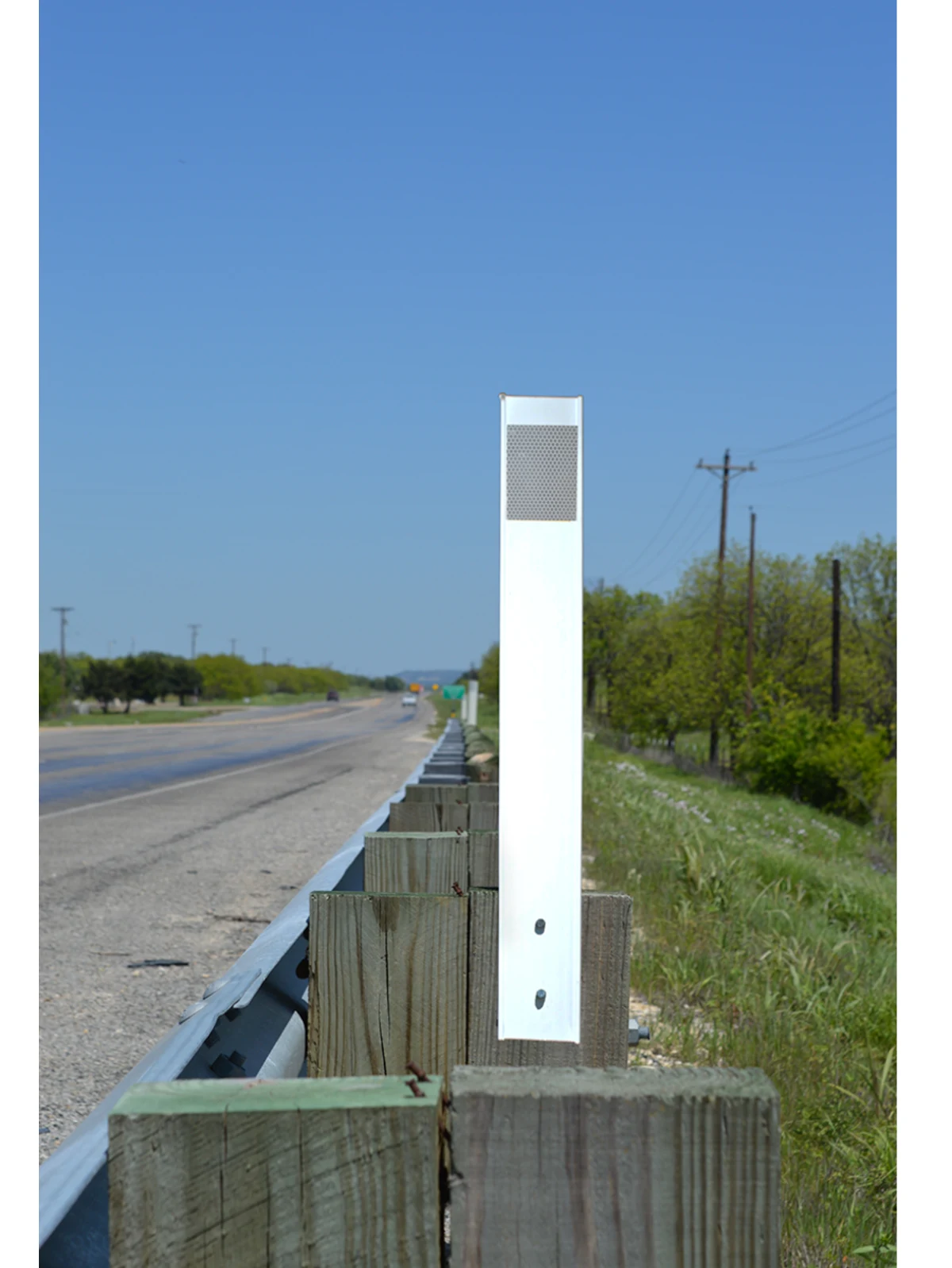 30" GUARDFLEX GUARDRAIL DELINEATOR, WHITE with two Reflective Panel and ...