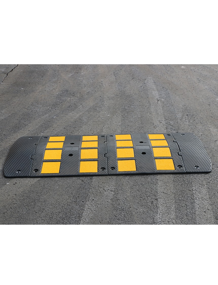 Mini Recycled Rubber Speed Hump Section, 24"L x 20"W x 2"T w/14 ...