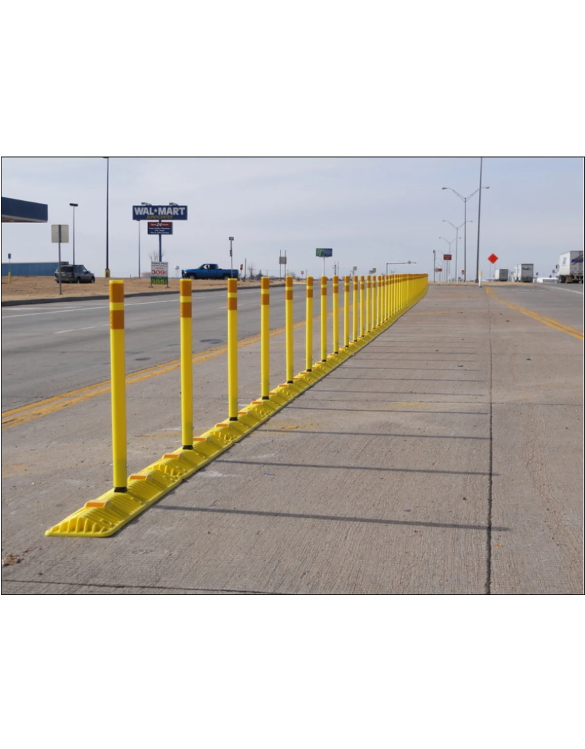 40" Reflective Curb w/ Post & Lag Bolts, White | SFCRBKITWL | Traffic ...
