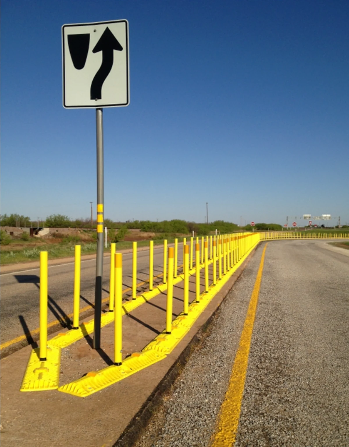 40" Reflective Curb w/ Post & Lag Bolts, White | SFCRBKITWL | Traffic ...