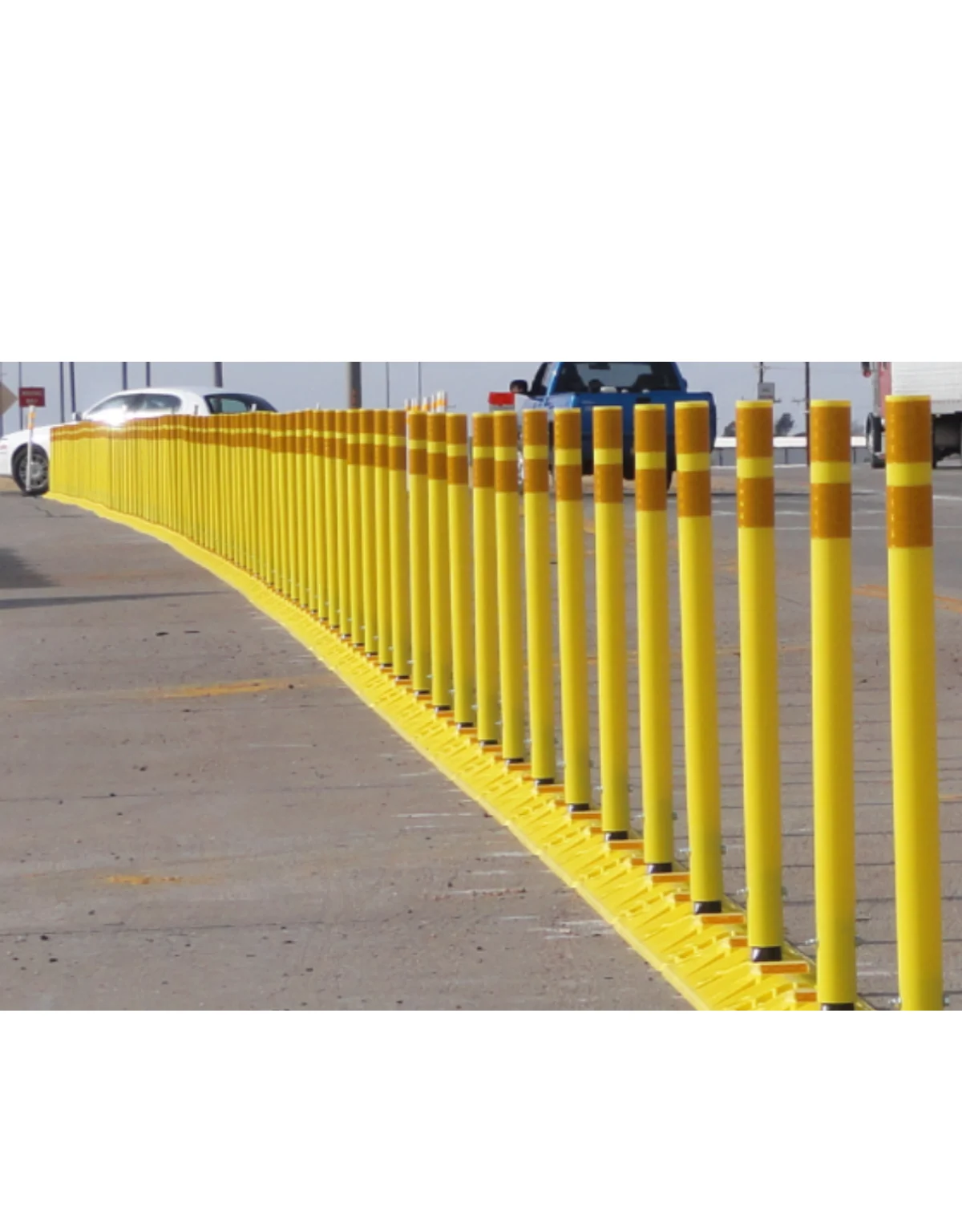 40" Reflective Curb w/ Post & Lag Bolts, White | SFCRBKITWL | Traffic ...