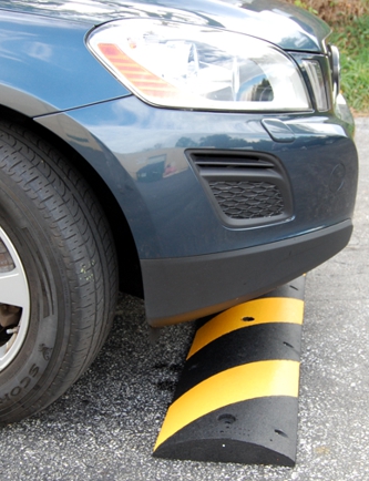 6' Heavy-Duty Rubber Speed Bump | SBR6HDHDS | Airport Safety Store